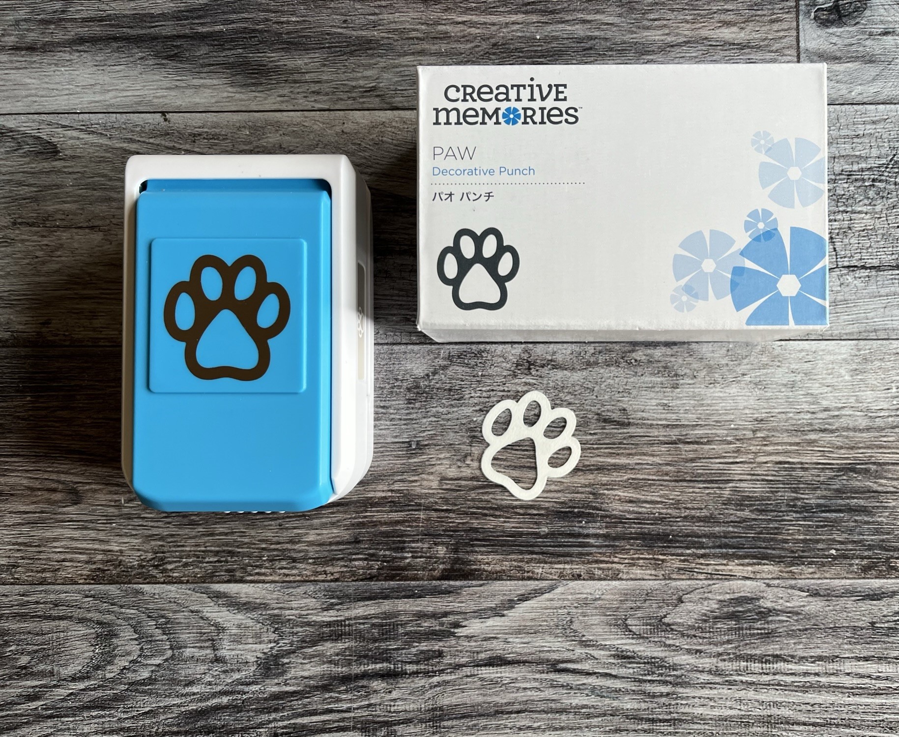 Paw Decorative Punch - Tessa Scrapbooks