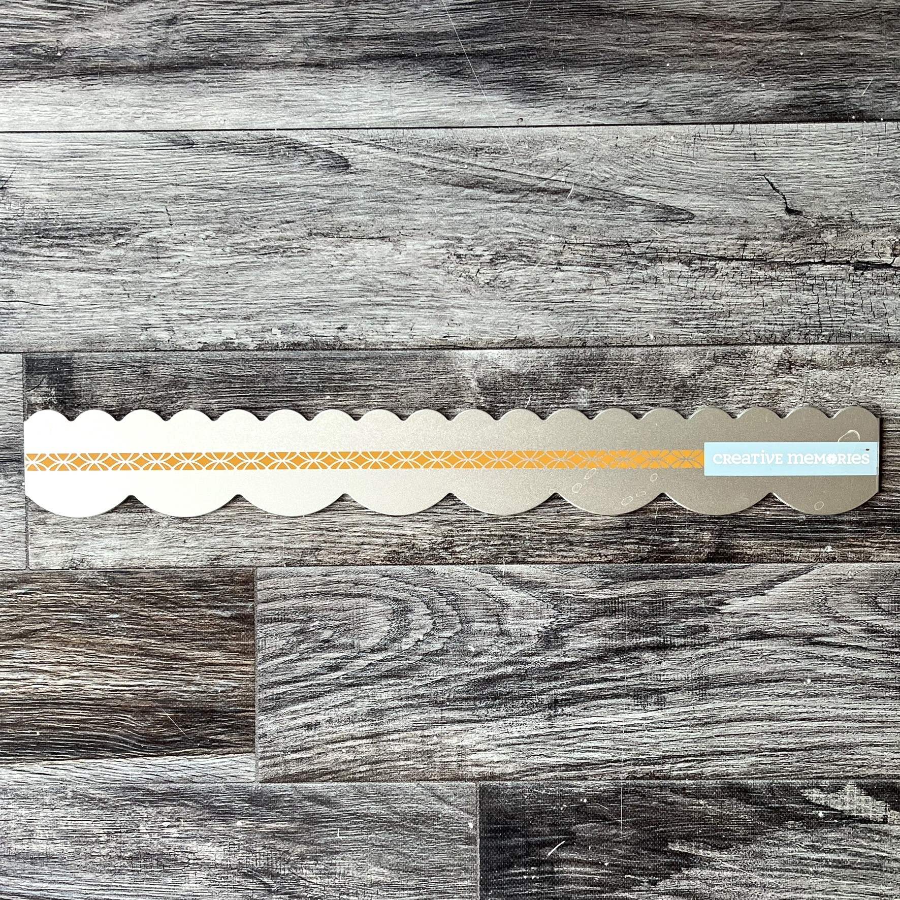Scallop Tearing Tool-USED - Tessa Scrapbooks