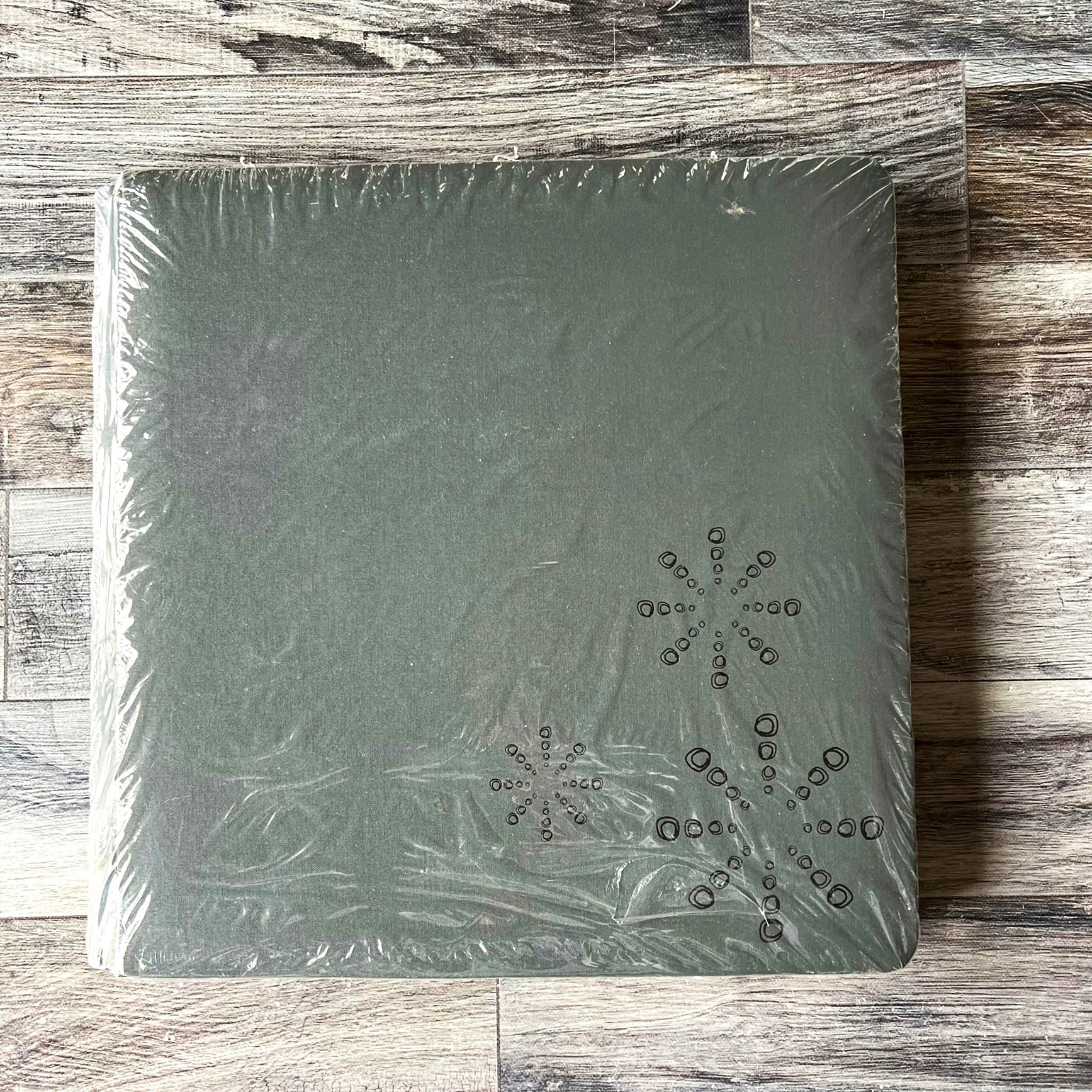Snowflake Original 12x12 Dark Gray Album Cover - Tessa Scrapbooks
